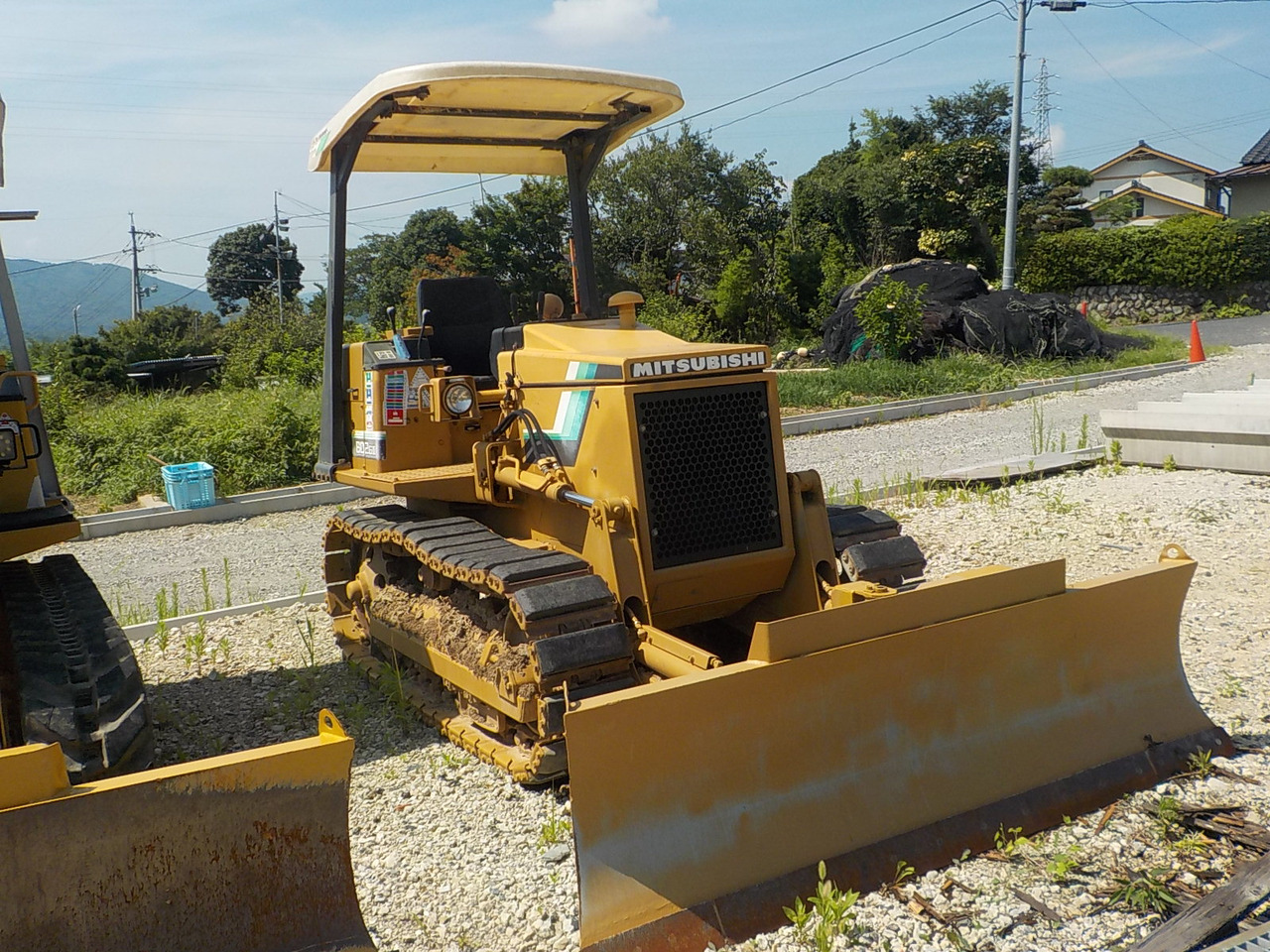 その他 三菱重工業 ブルドーザー 岡山発 三菱重工業 BD2G チルト の中古車詳細 (走行距離不明, イエロー, 岡山県, 220万円) | 中古車情報・中古車検索なら【車選びドットコム】