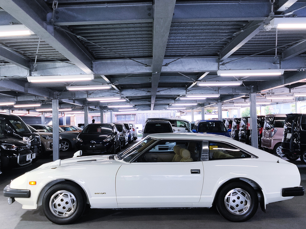 日産 フェアレディZ の中古車詳細 (63,782km, ホワイト, 大阪府, 540万円) | 中古車情報・中古車検索なら【車選びドットコム】