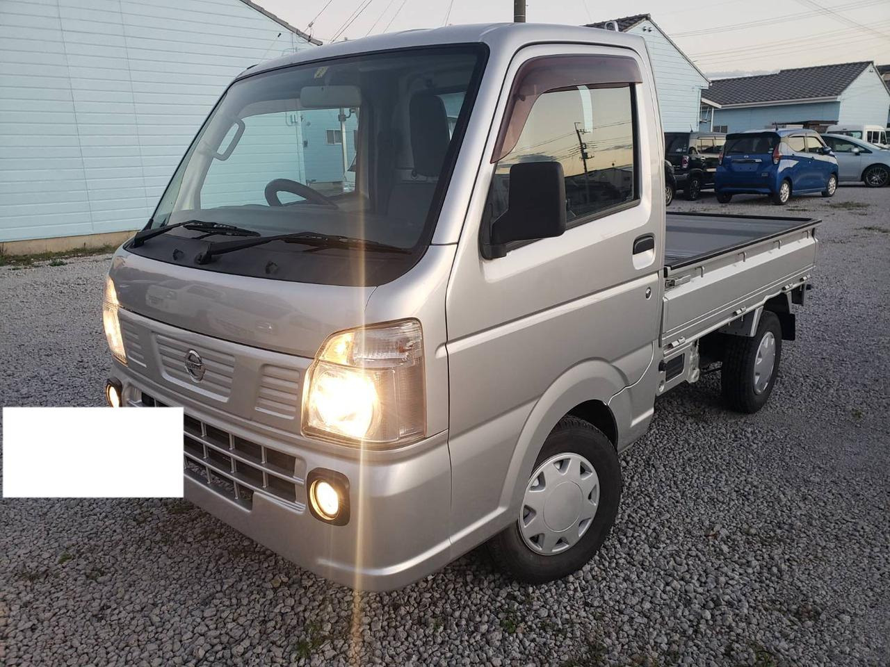 中古車 日産 NT100クリッパー DX 4WD の中古車詳細 (28,000km, シルキーシルバーメタリック, 群馬県, 83.5万円) | 中古車情報・中古車検索なら【車選びドットコム ...