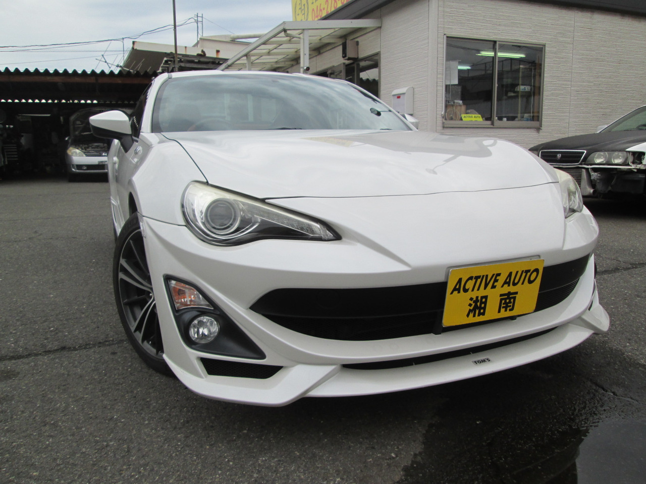 トヨタ 86 2.0 GT GT 6MT TOMSエアロ の中古車詳細 (107,472km, パールホワイト, 神奈川県, 130万円) | 中古車情報・中古車検索なら【車選びドットコム】